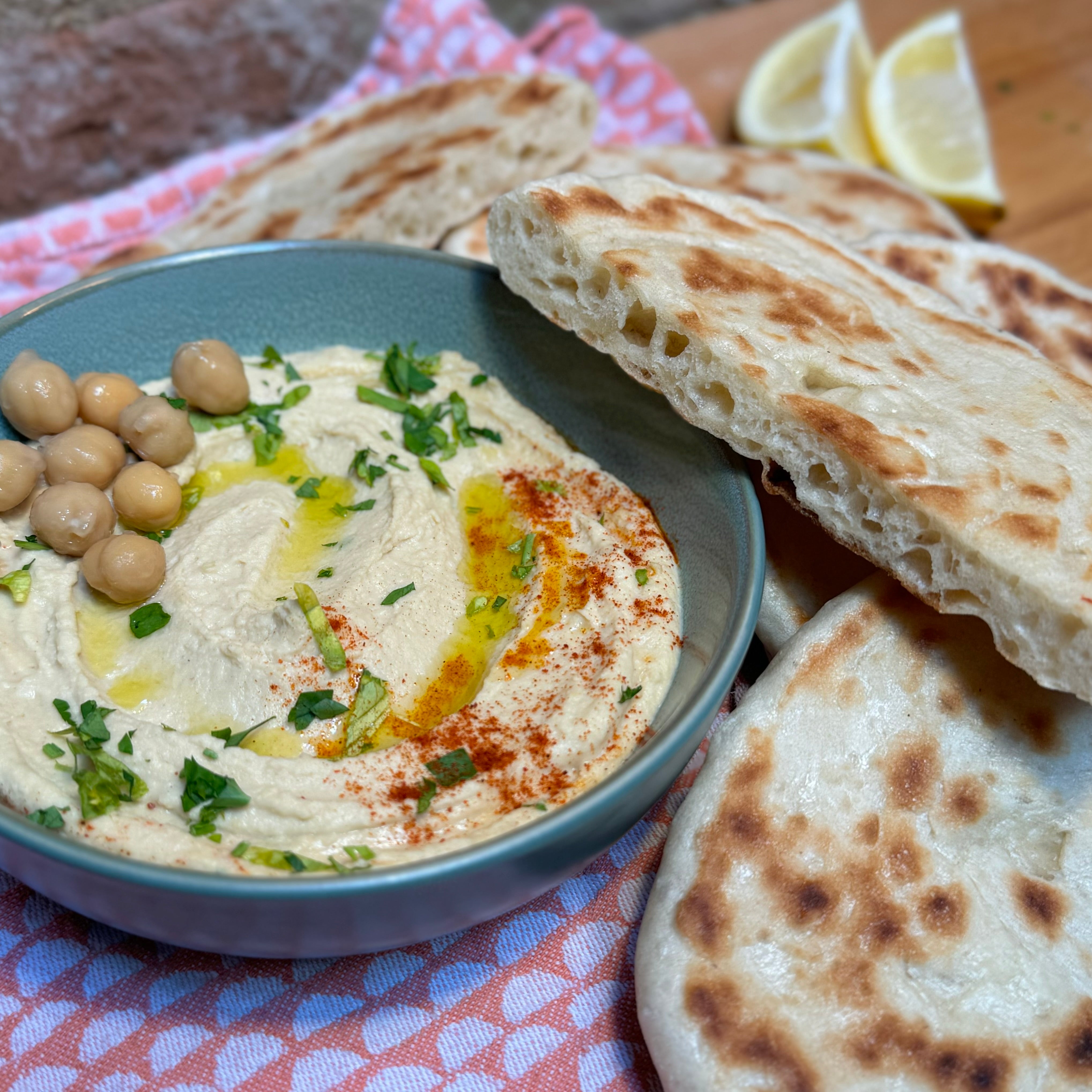 Pita’s with creamy hummus – The twisted chef